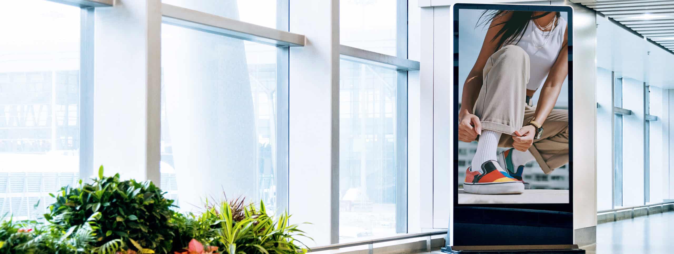 DOOH Advertising: Programmatic Digital Out of Home Advertising Companies | Viant